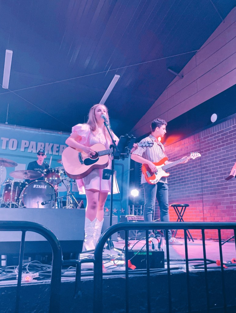 GALLERY – DYLAN LEE